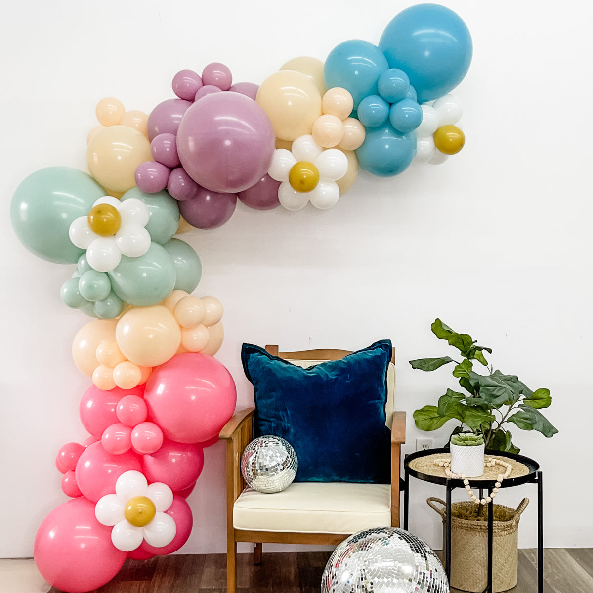 SO GROOVY BALLOON KIT – Hip Hip Array